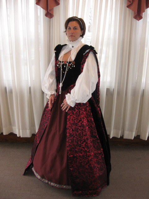 Garb Gallery – Anna's New Rome